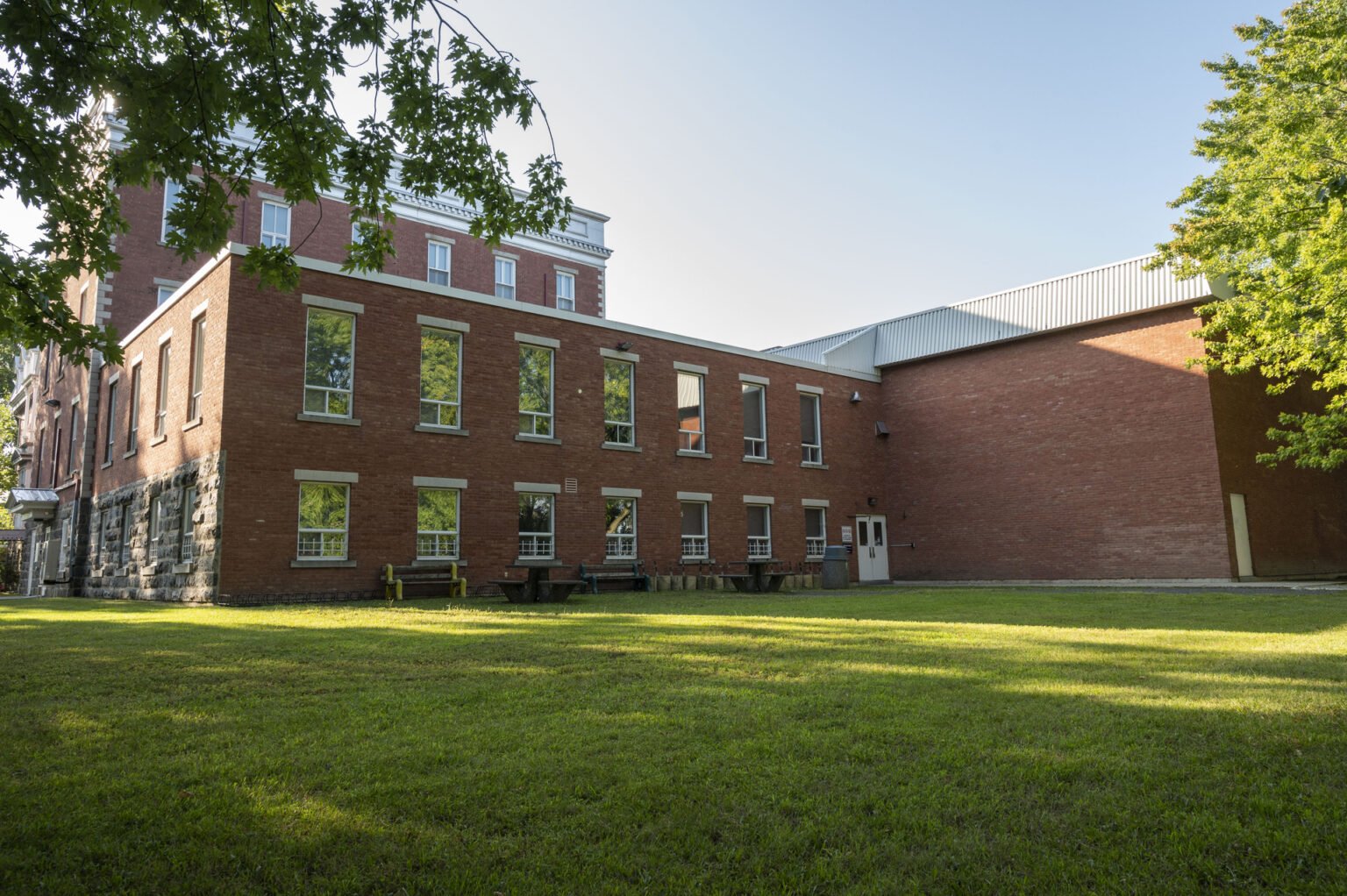 Collège Ellis - Le sens des réalités depuis 1930